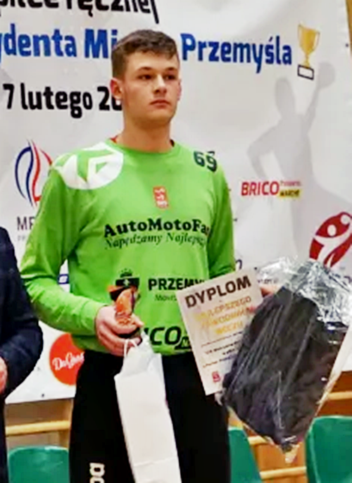 Co za debiut! Oskar Zajdel wygrał mecz - wiadomości Przemyśl