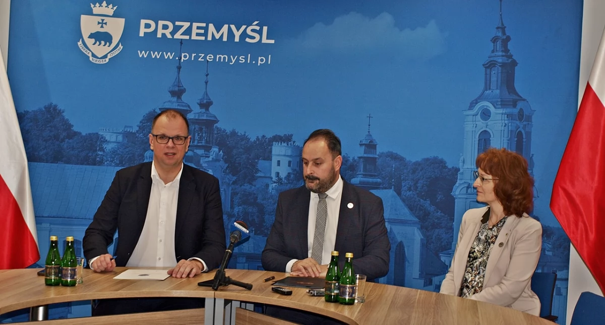 Czerwone autobusy MZK dojadą do każdej miejscowości gminy Przemyśl ...